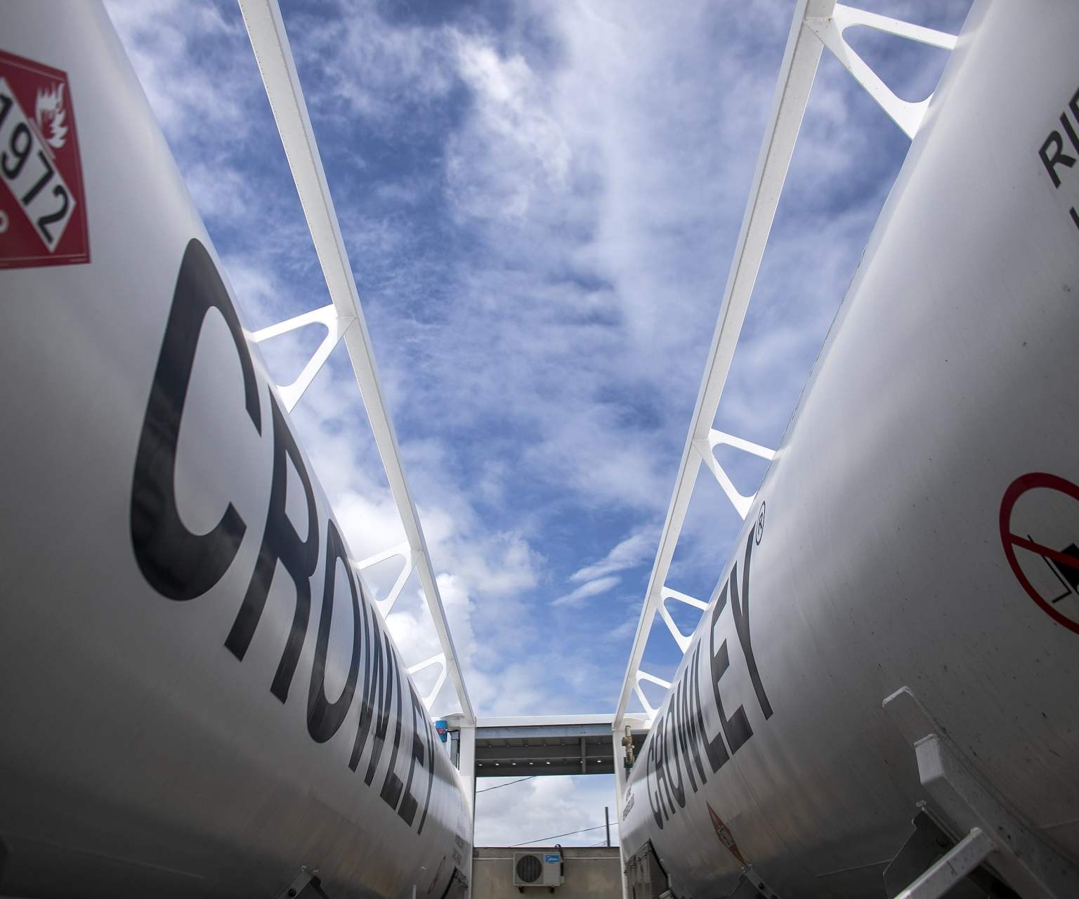 Crowley Shipping | Crowley LNG Distribution and Services