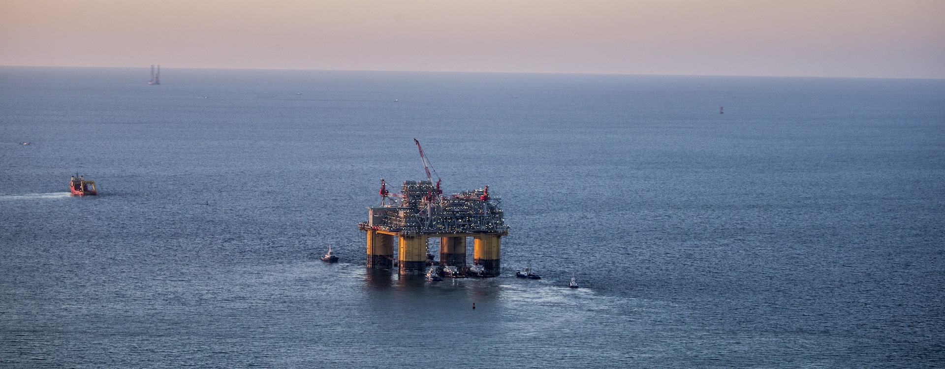 Crowley Shipping | Offshore Services and Project Management