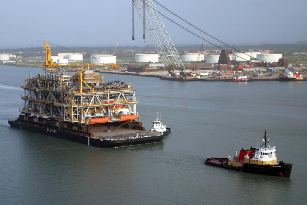 Crowley Shipping | Offshore Services - Tugs and Barges