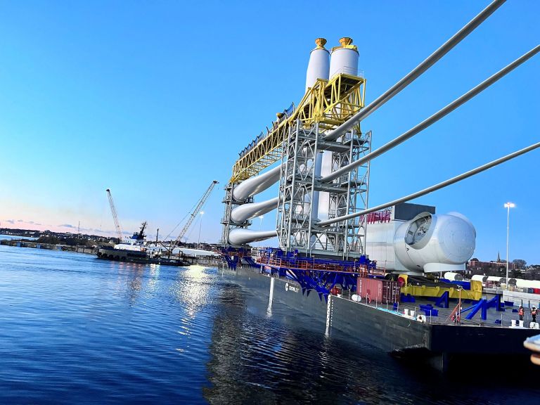 Crowley Shipping | Offshore Services - Tugs and Barges