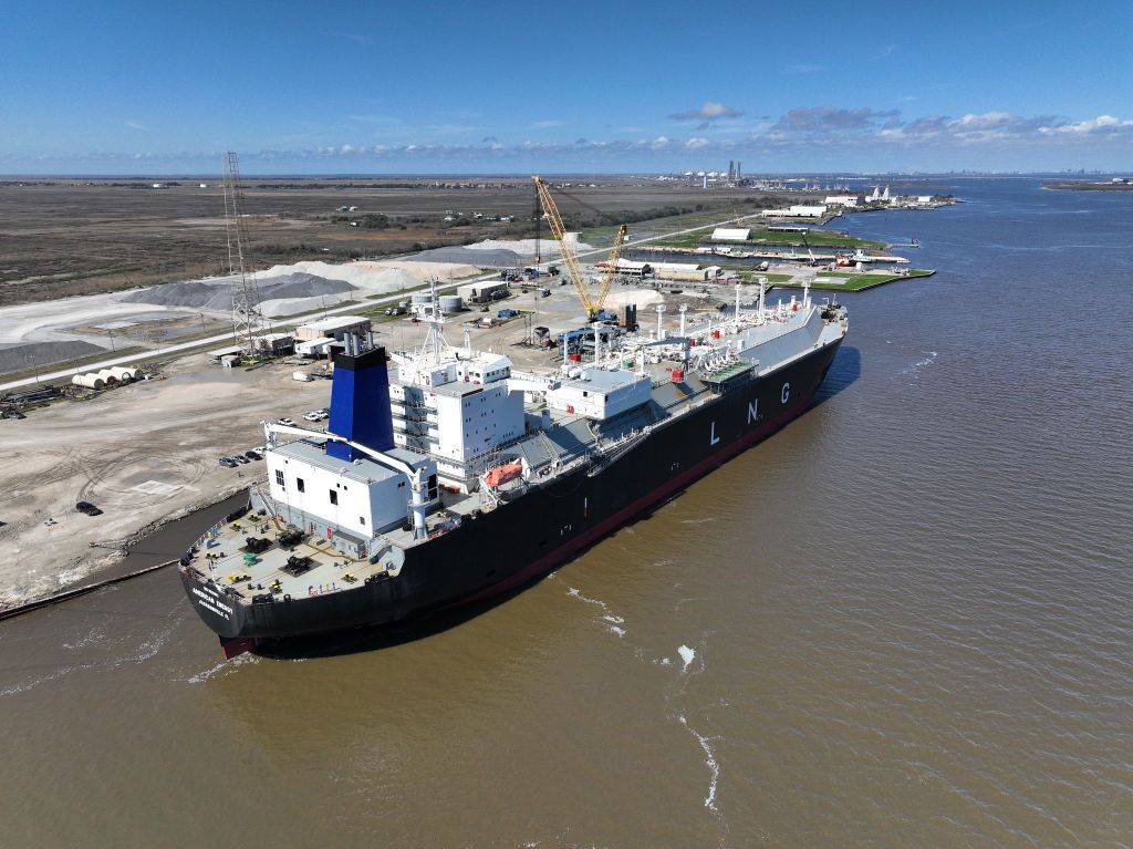 Crowley Shipping | Petroleum and Chemical Transportation